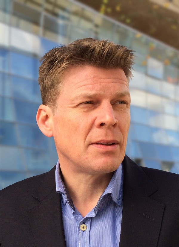 SHIFT/CX: Tim Rademacher: Reale und digitale Kundenerlebnisse ...